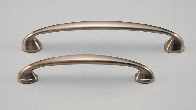 Kethy Elegant Handle 96mm & 128mm Brushed Nickel – Hardware & Panel ...